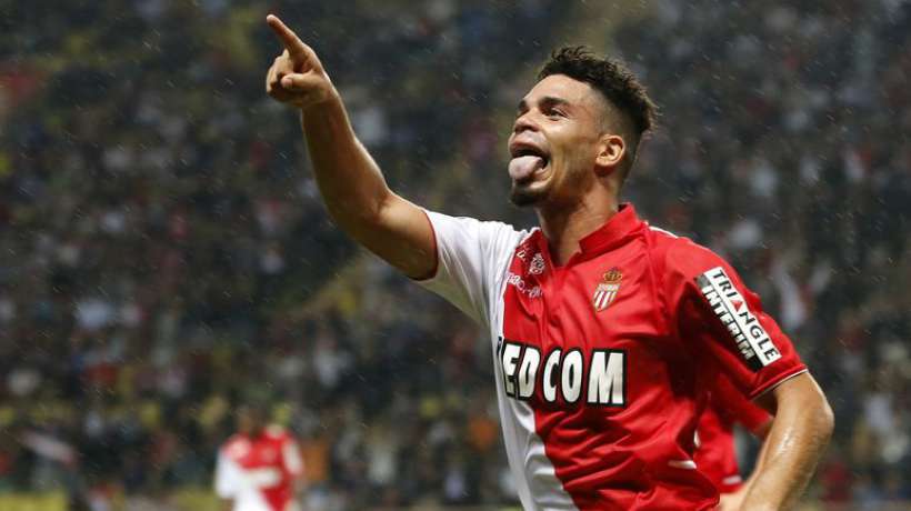 Officiel : Emmanuel Rivière rejoint Newcastle ! - LeBabi.net