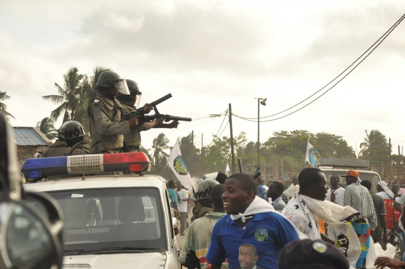 La police mozambicaine dévoile les visages des suspects preneurs d ...
