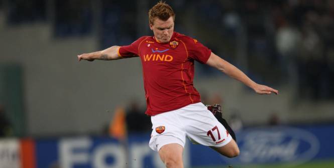 John Arne Riise rend hommage à Francesco Totti (AS Rome) - LeBabi.net
