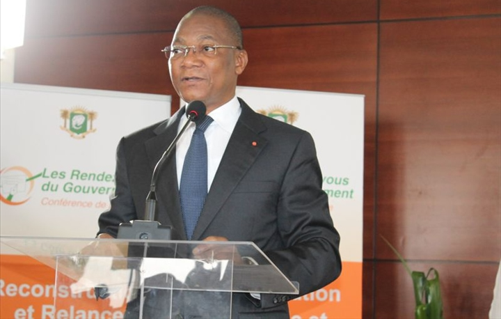 Le prix du kg de l'anacarde bord champ fixé à 350 FCFA par le ...